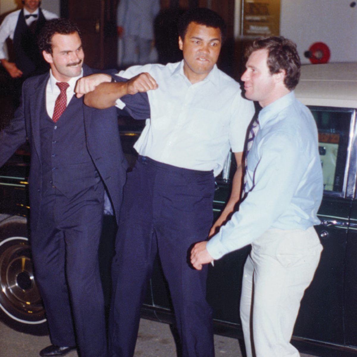 Muhammad Ali Saved By The Bell – Muhammad Ali Visits Children’s Hospital